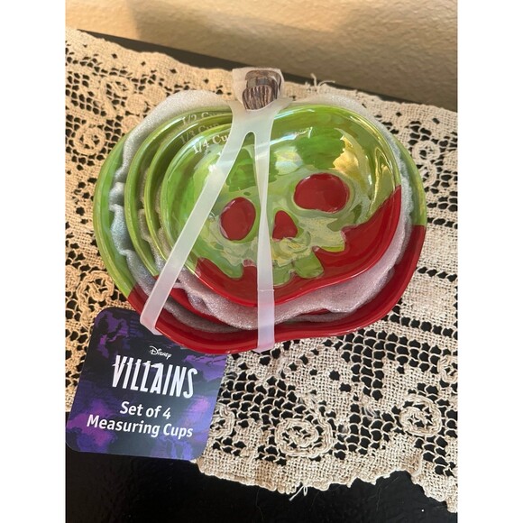 Disney | Kitchen | Nwt Disney Villains Poison Apple Measuring Cups ...